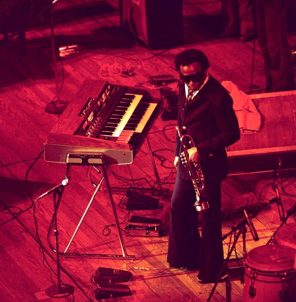 the Heat Warps – Live Miles etc.